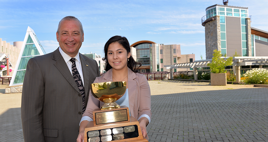 Lisa Russell receives Helen Thurwell Scholarship | UNBC